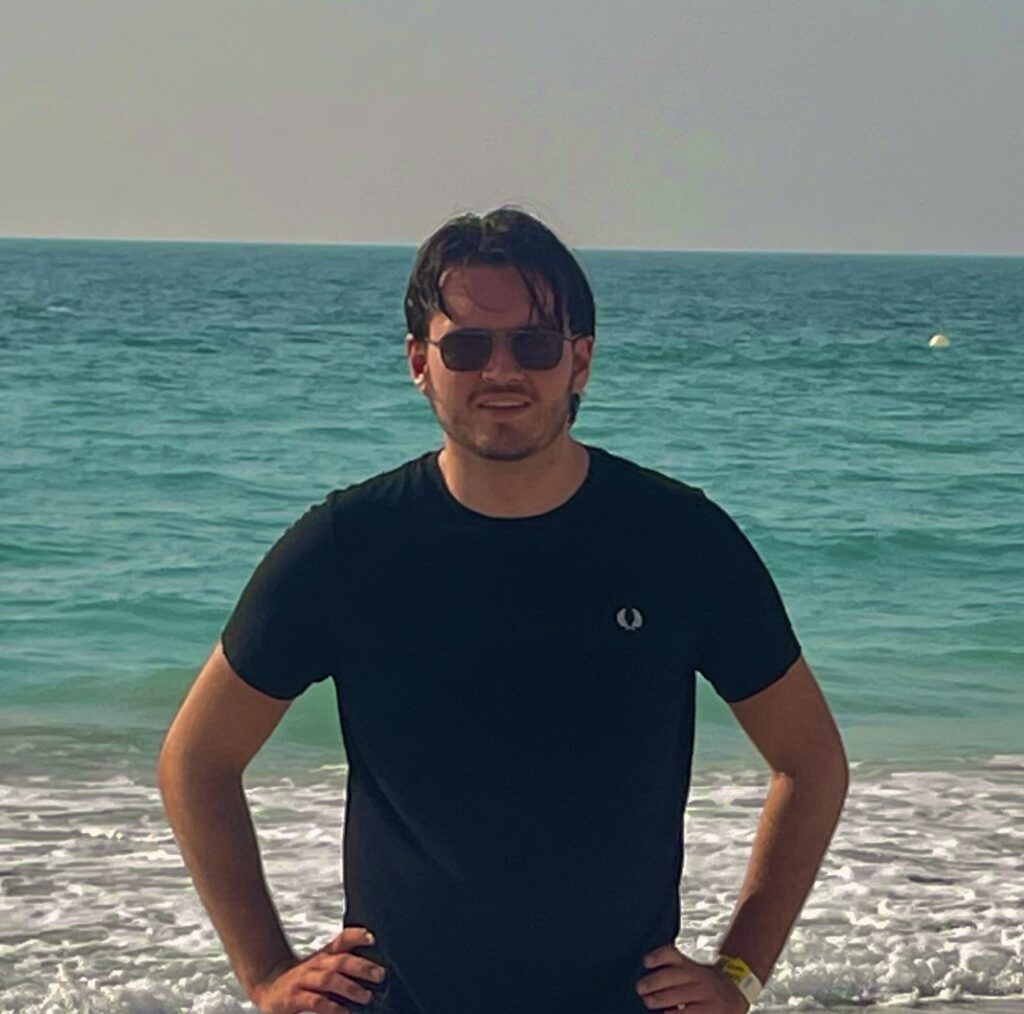 Book Review: The Retreat by Louis Saunders - The Reading Life